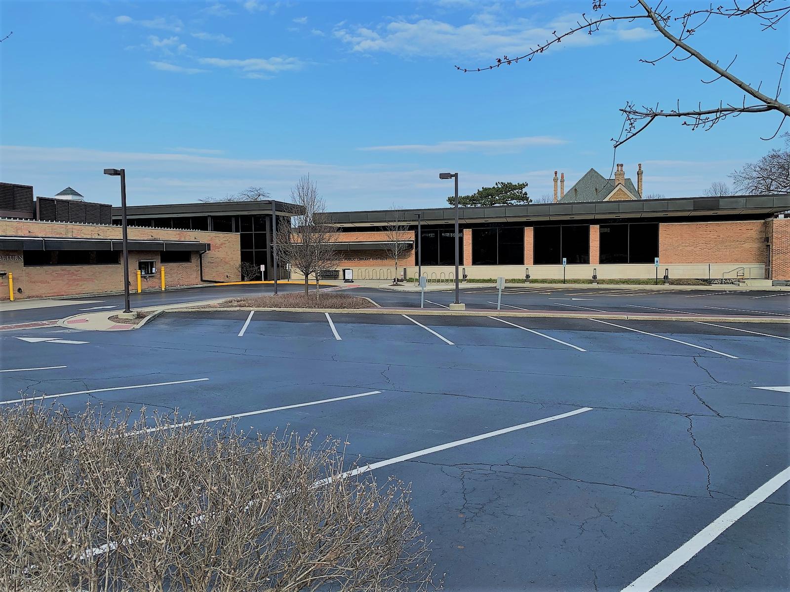 Cook Library Parking Lot Empty on Friday evening: Cook Memorial Public ...